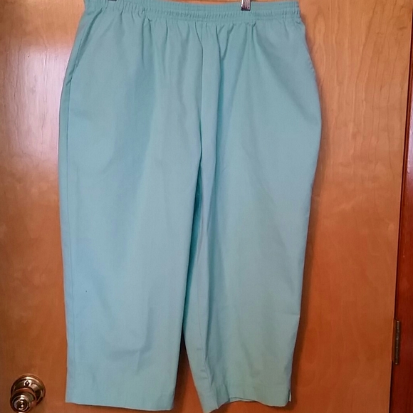 Koret | Pants & Jumpsuits | Koret Teal Polyester Cotton Capris Sz 8 ...